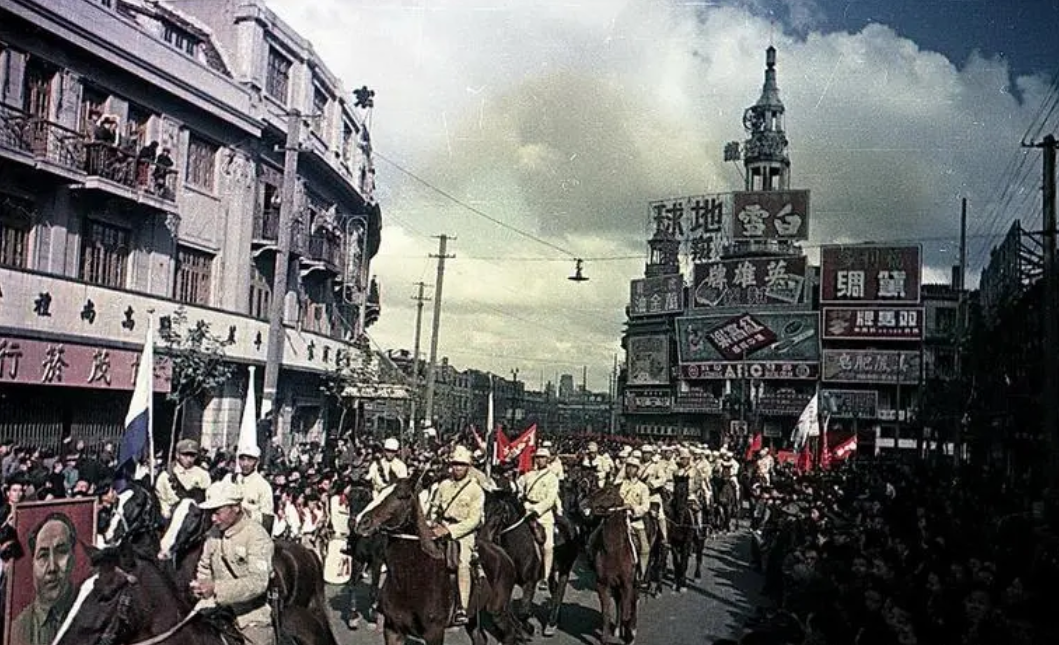 When Shanghai was liberated in 1949, Soong Ching Ling asked Chen Geng ...