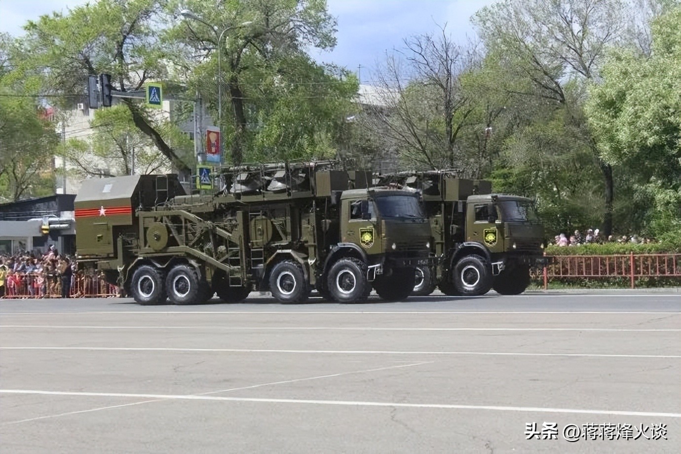 The special communication equipment in the Russian military parade can ...