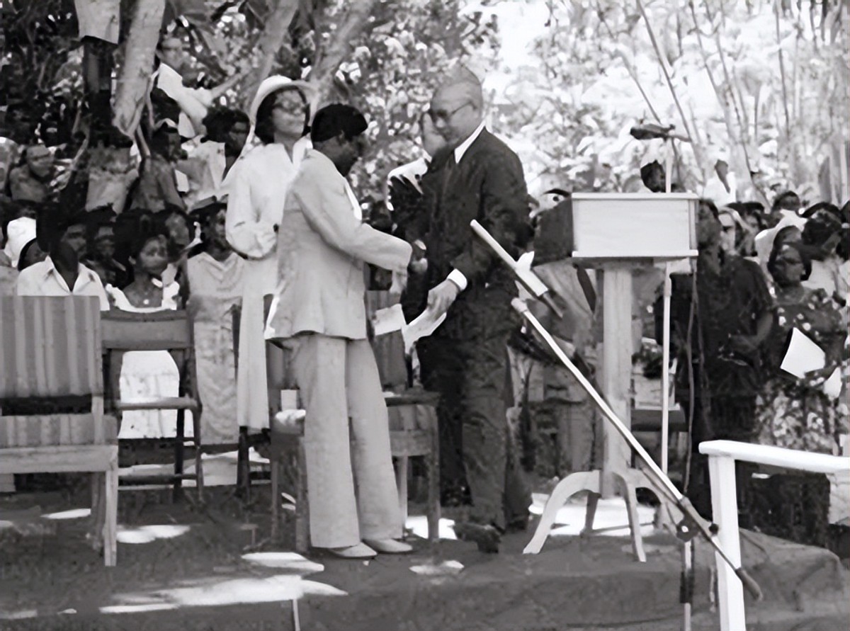 Tang Wensheng: The translator of the once beautiful, but unfortunately ...