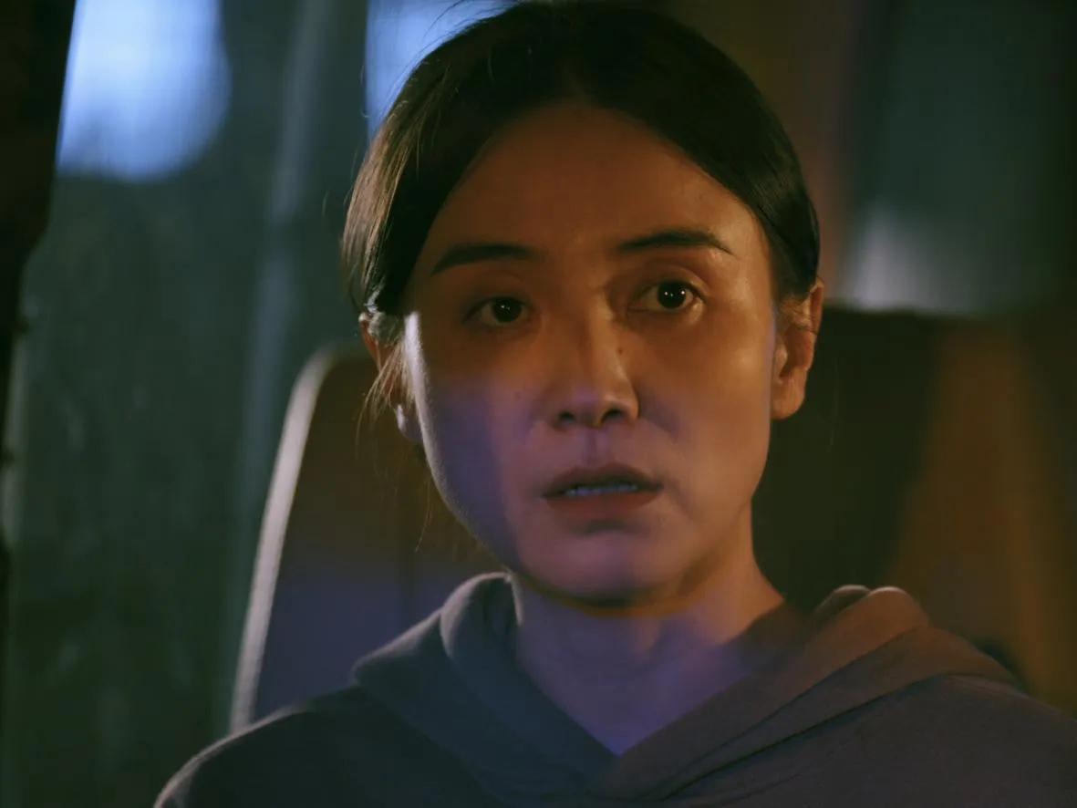The first episode of Feng Xiaogang's TV series "Echo" sets the stage, Song Jia's acting skills ...