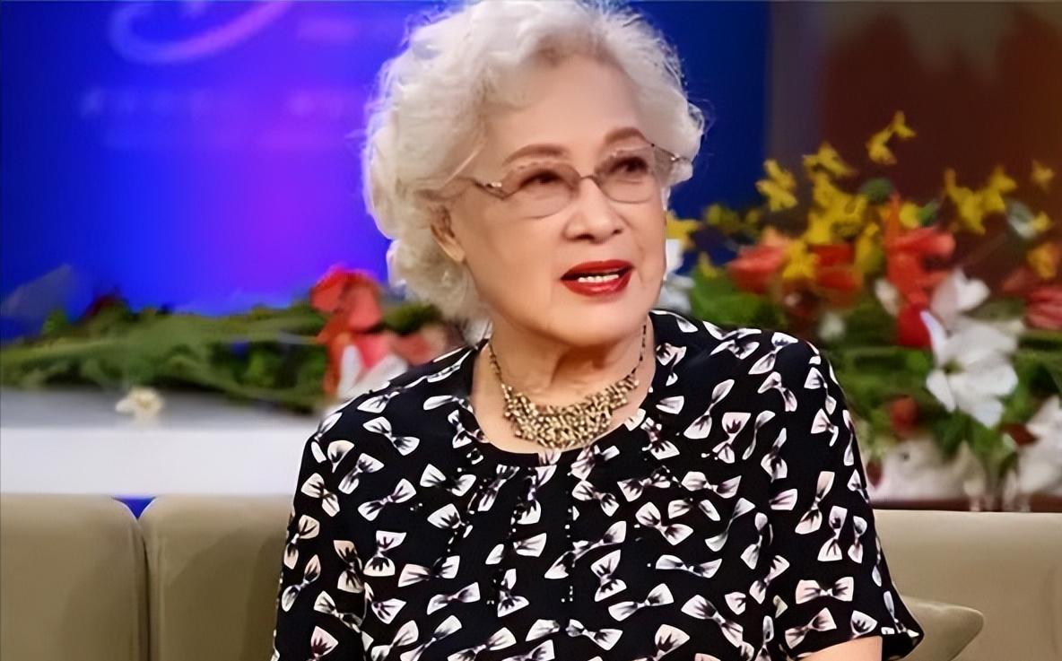 She is the most beautiful woman in Premier Zhou's eyes, but she was ...