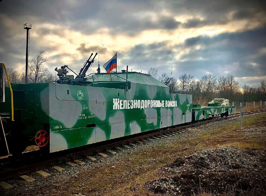 So awesome!Russian "Land Cruiser" reappears, armored train enters ...