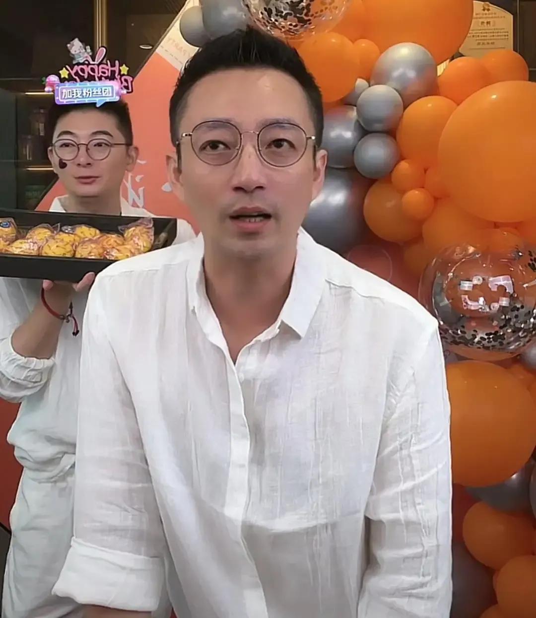 Liang Chaowei and Wang Xiaofei have the same birthday: one cherishes ...