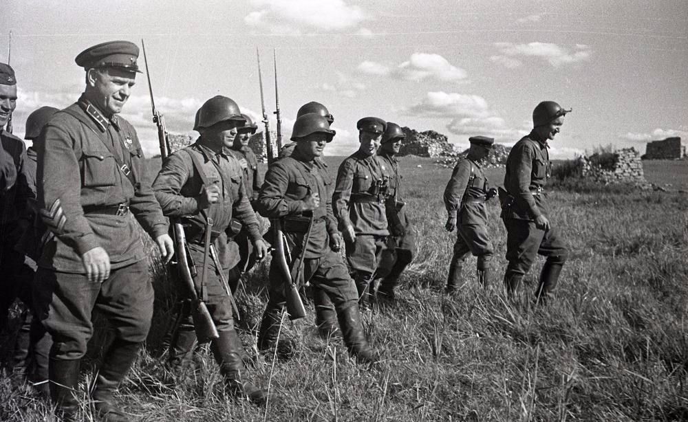 Why is Japan afraid of Russia?In 1939, Japan was beaten by the Soviet ...