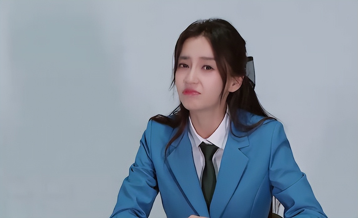 It is also "unruly", putting Huang Jingyu and Yang Ying together, the difference comes out - iNEWS