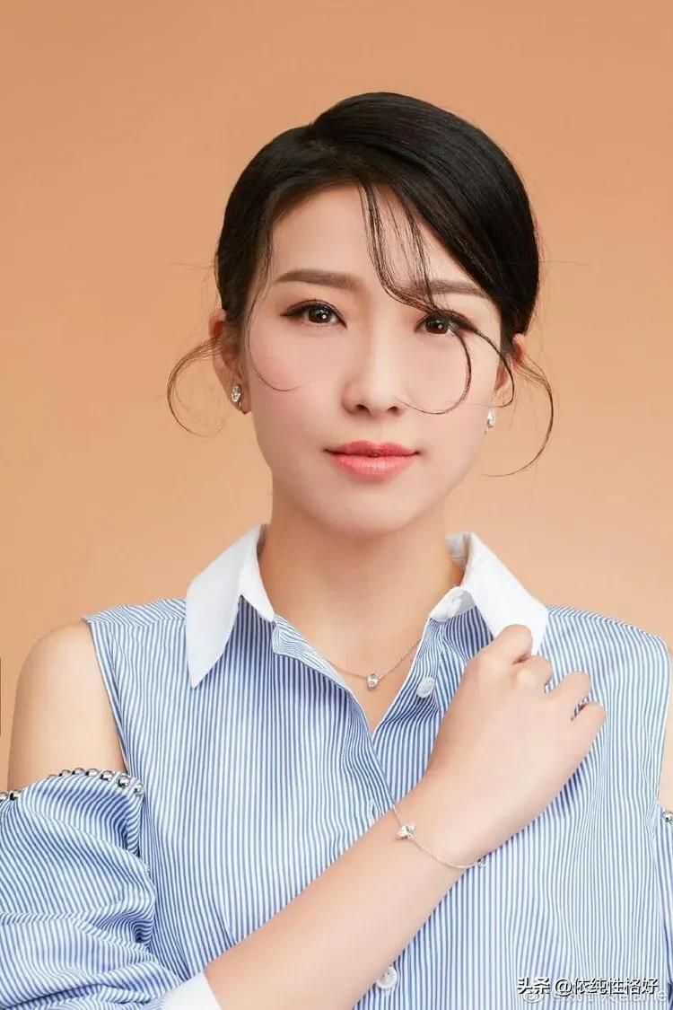 TVB actress Yao Ziling's private house photo shoot!Good-looking and ...