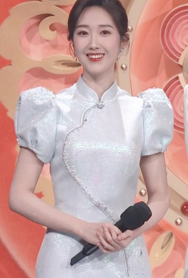 Wang Jianing was recognized for his first appearance on the Spring Festival Gala. He has ...