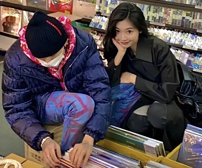 "Goddess of Pure Desire" Yi Mengling: Relying on her boyfriend to ...