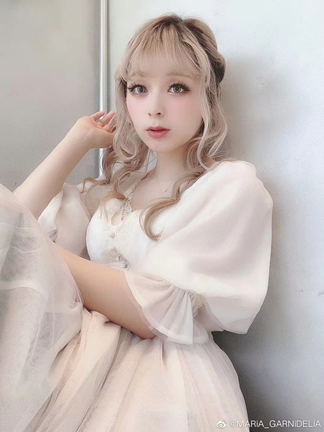 Is there a possibility that Meiyi Liya's "Pure Land of Ultimate Bliss ...