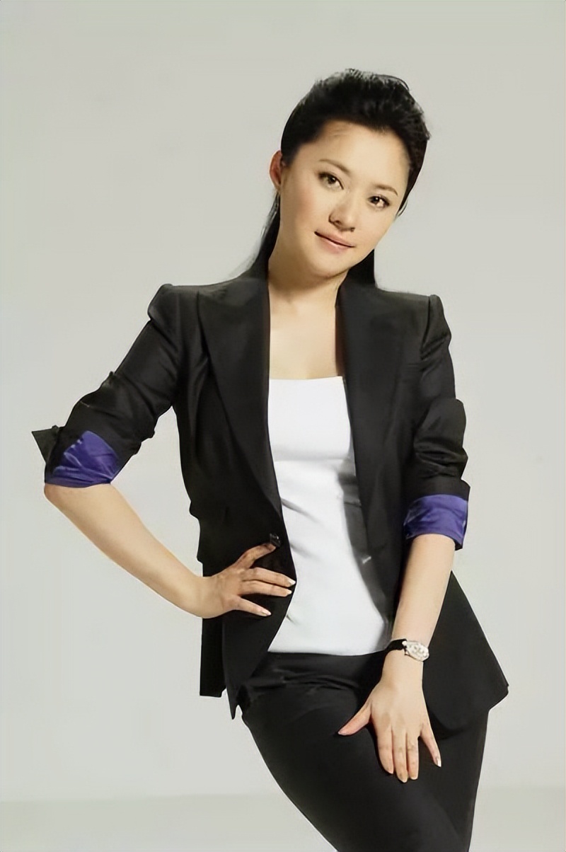 CCTV anchor Zi Ning: Living frugally, taking out a loan to buy a car ...