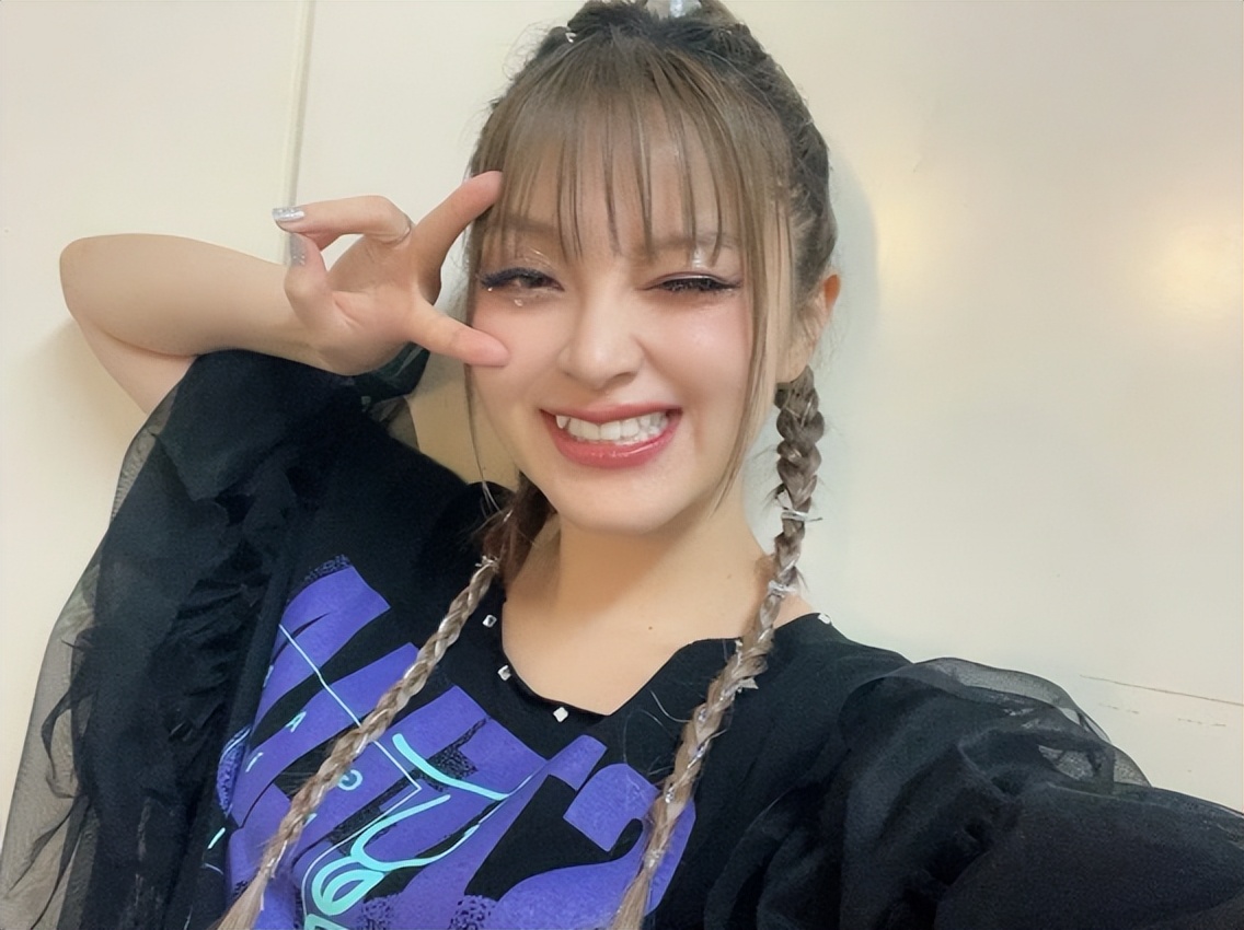 The third-tier Japanese female singer became an instant hit in China ...