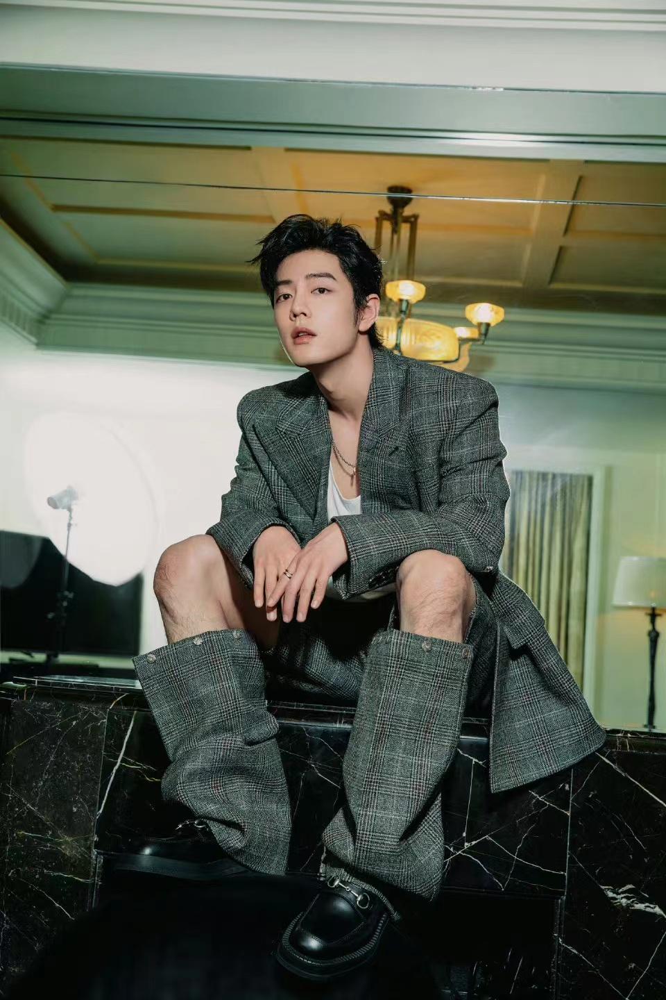 Xiao Zhan and Lu Han really treat their fans like outsiders, so it's ...