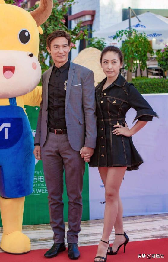 First fell in love with Zhang Tielin, 25 years older, and then married ...