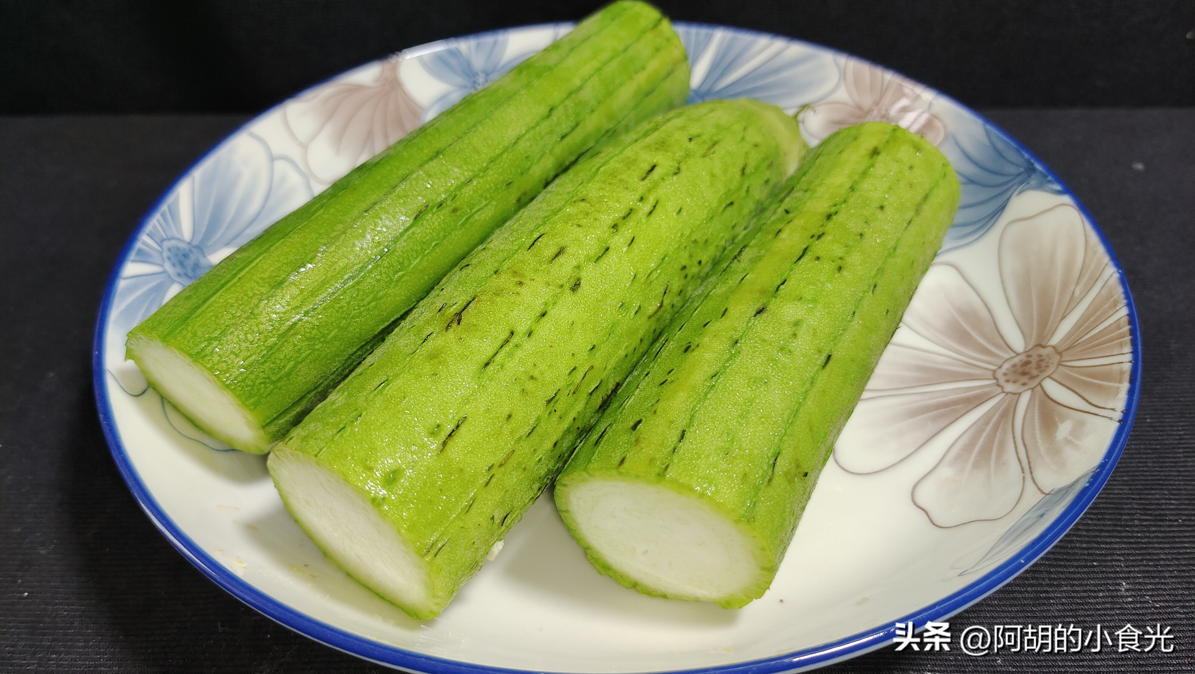 Seafood Roasted Loofah Thousand Sheets: Loofah is a treasure, with 3 ...