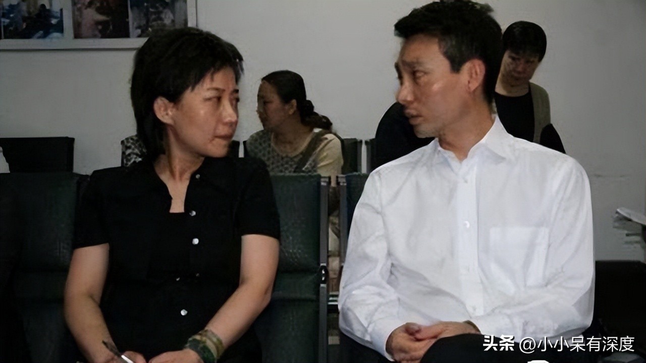 The legendary experience of He Hongmei, the face of the country ...