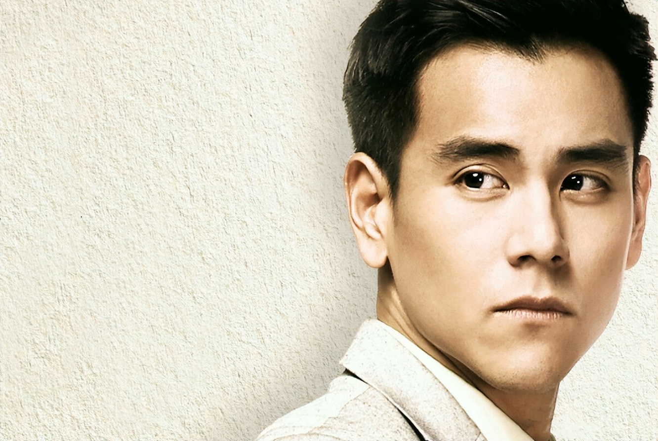 Peng Yuyan took a selfie, because his hair was too slovenly, he was ...