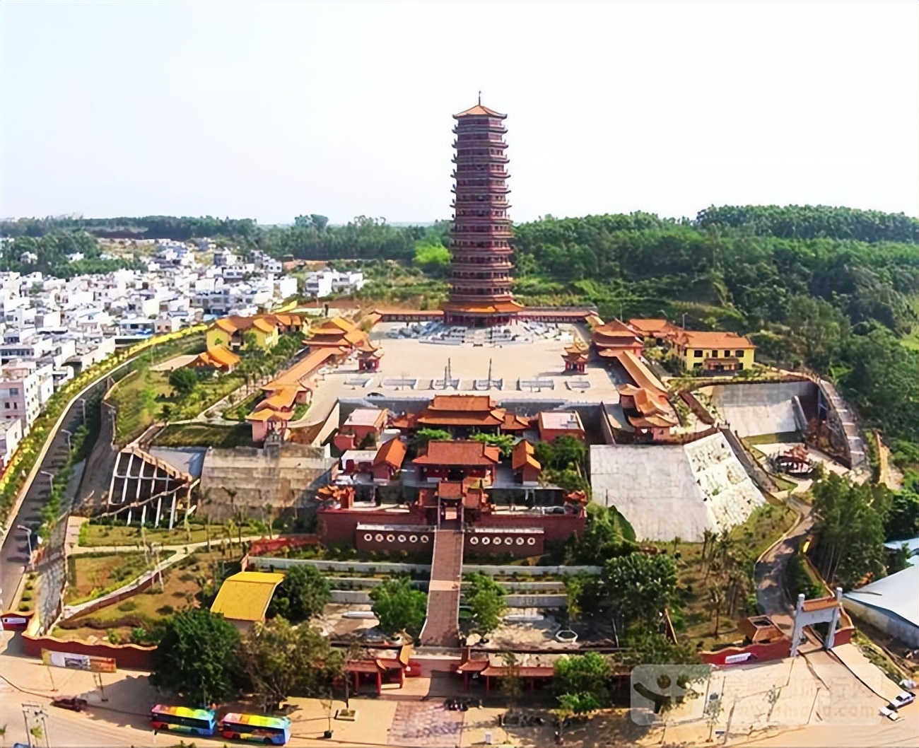 Why did the predecessors say "Jinshan Temple wraps the mountain"? - iMedia