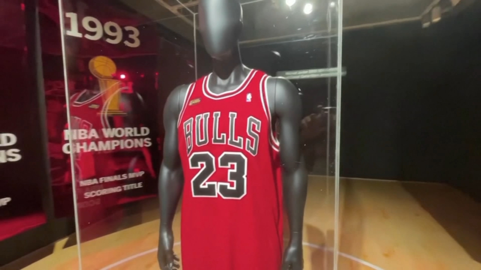 Most expensive ever!Jordan's 1998 Finals G1 jersey sold for $10.09 ...