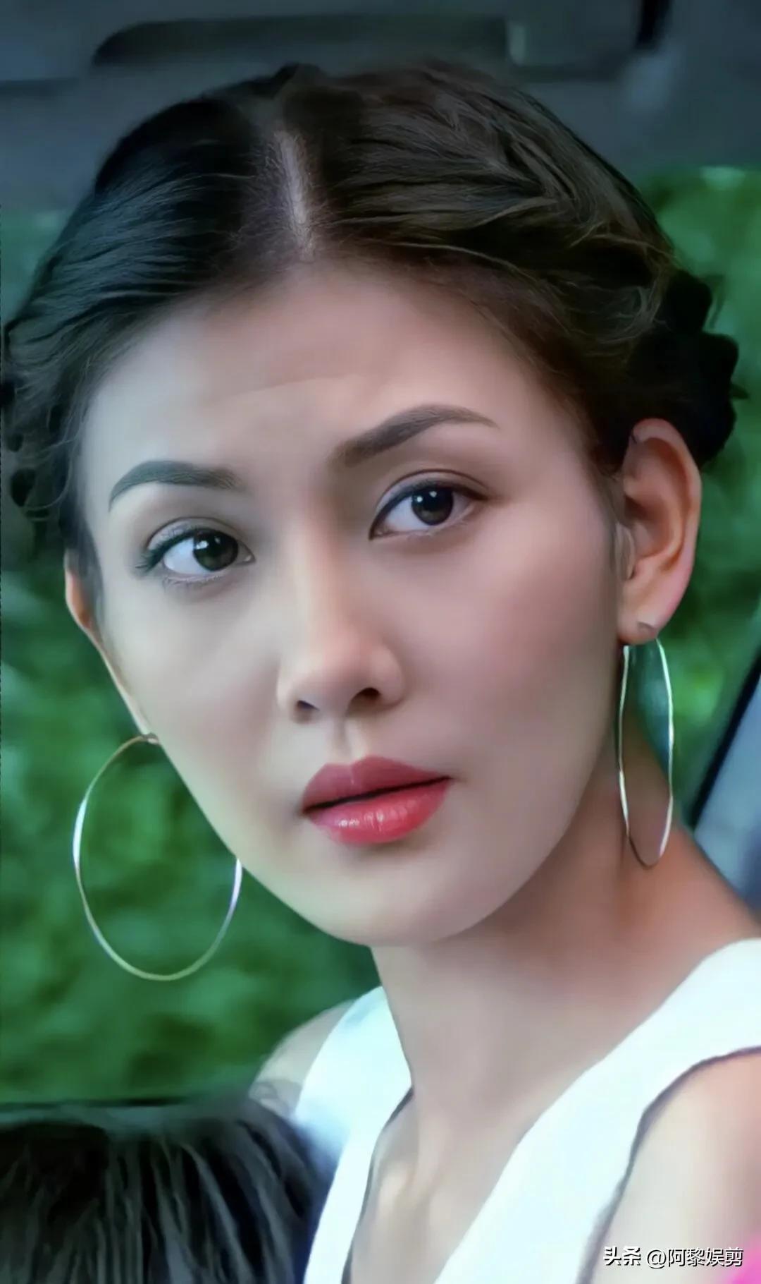 Li Caihua meets Wang Ou, who is better between the two beauties - iNEWS