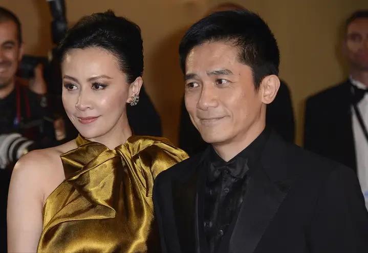 Once, Shu Qi visited Carina Lau's house and used her bathroom, but ...