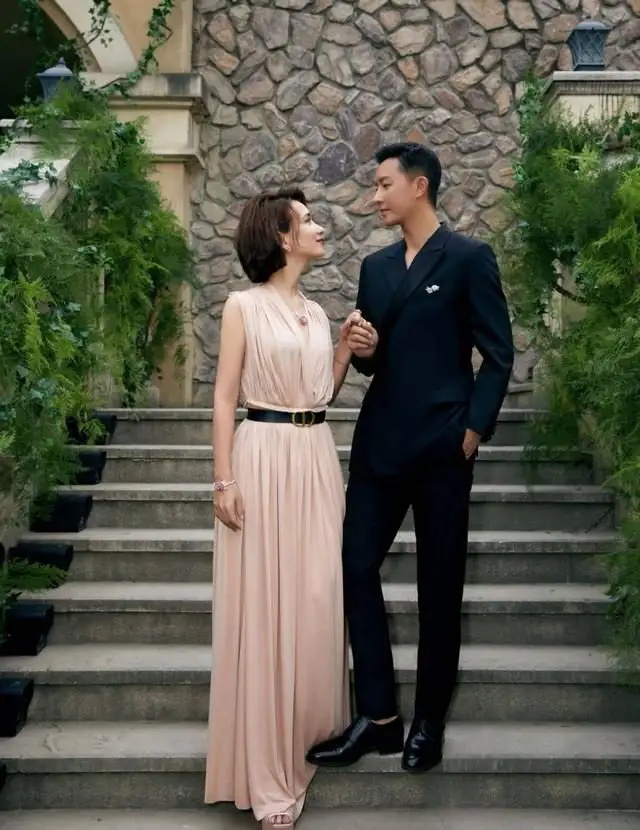 The birth of her daughter, Lu Jingshan and Han Geng posted photos of ...