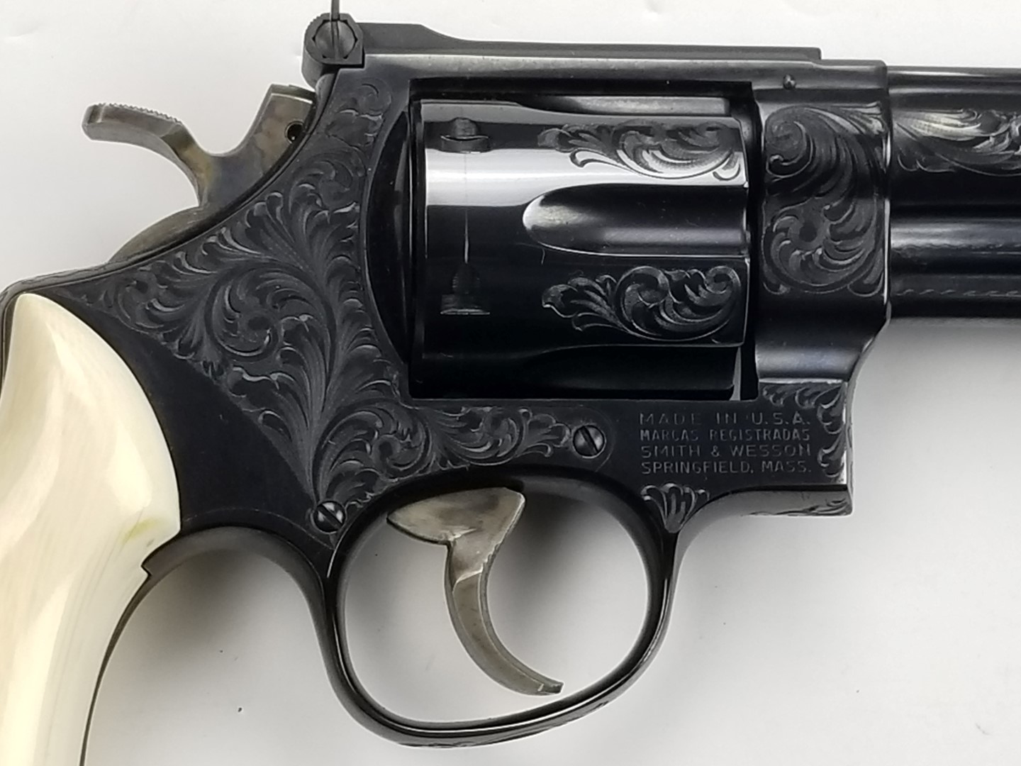 Smith & Wesson M57 Revolver - iNEWS