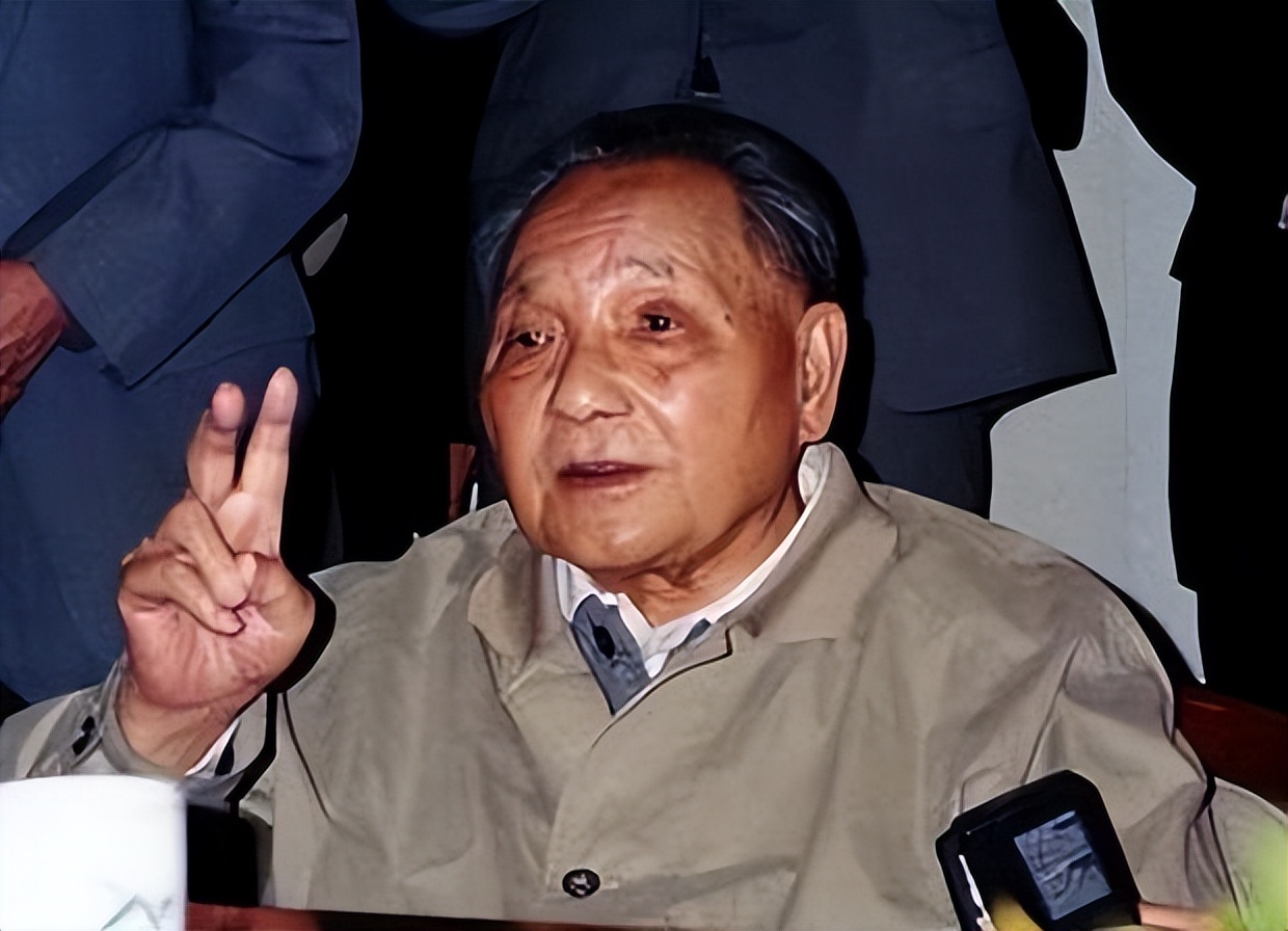 Deng Xiaoping's visit to Japan in 1978 was made difficult by reporters ...