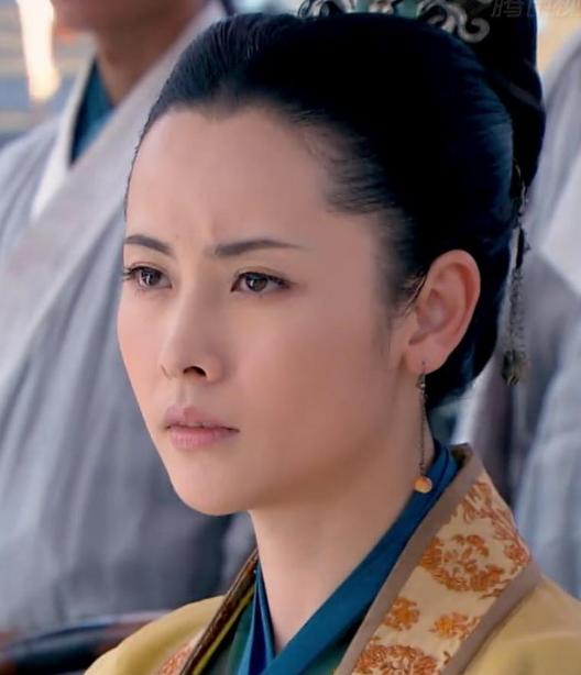 Actor Yang Mingna: After divorcing Tian Liang, she grew up alone with ...