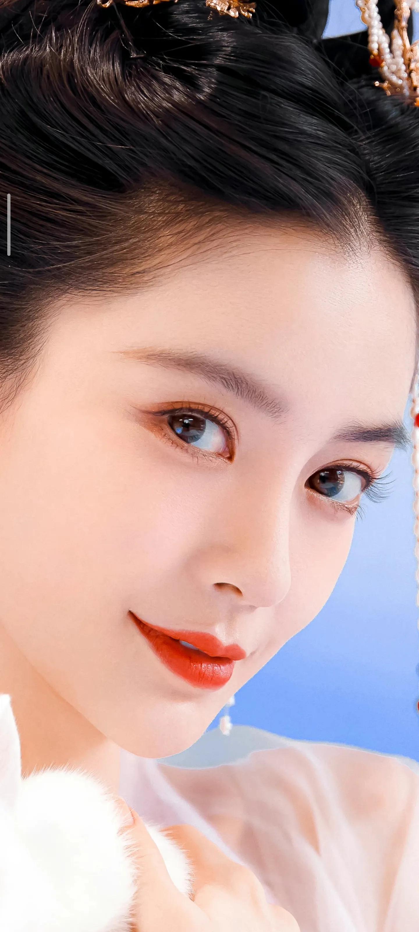 Angelababy Mid-Autumn Festival Chang'e Jade Rabbit Blockbuster - iNEWS