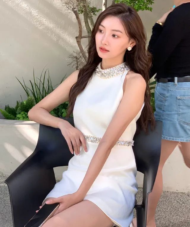 Too introverted!Once became popular because of the skirt-lifting incident, NBA goddess Jin ...