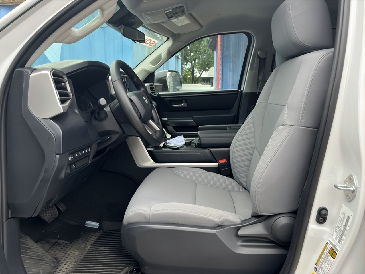 Tundra 22 3.5T SR5 TSS Blackened Off-Road Special Package - iNEWS