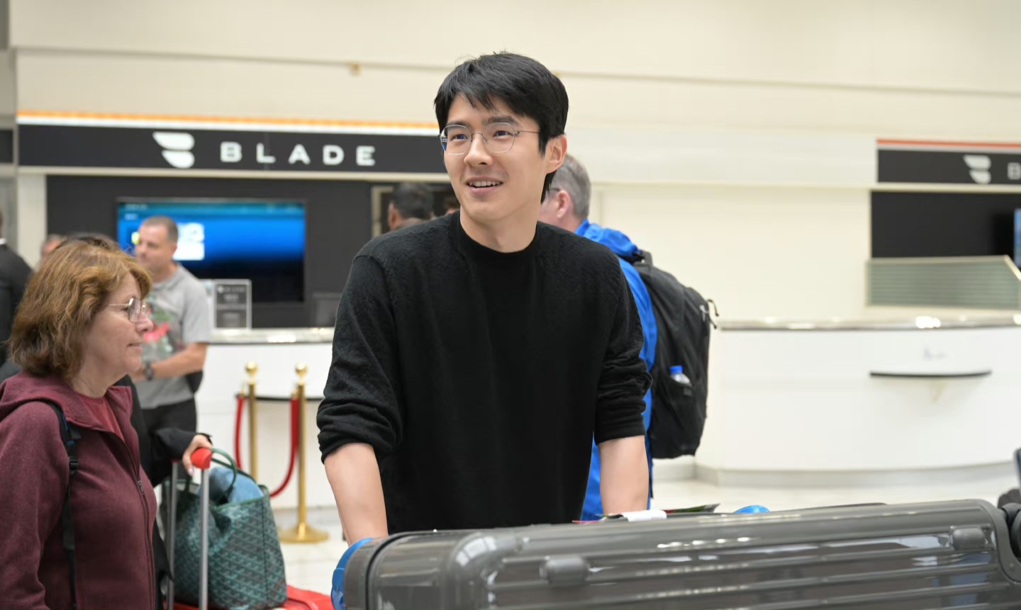 Liu Haoran and Zhou Dongyu looked at each other and couldn't hide their ...