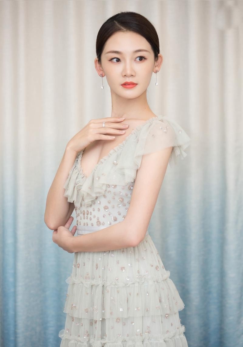 Feng Xiaogang scolded the heroine of "Fanghua", "She is too good at ...