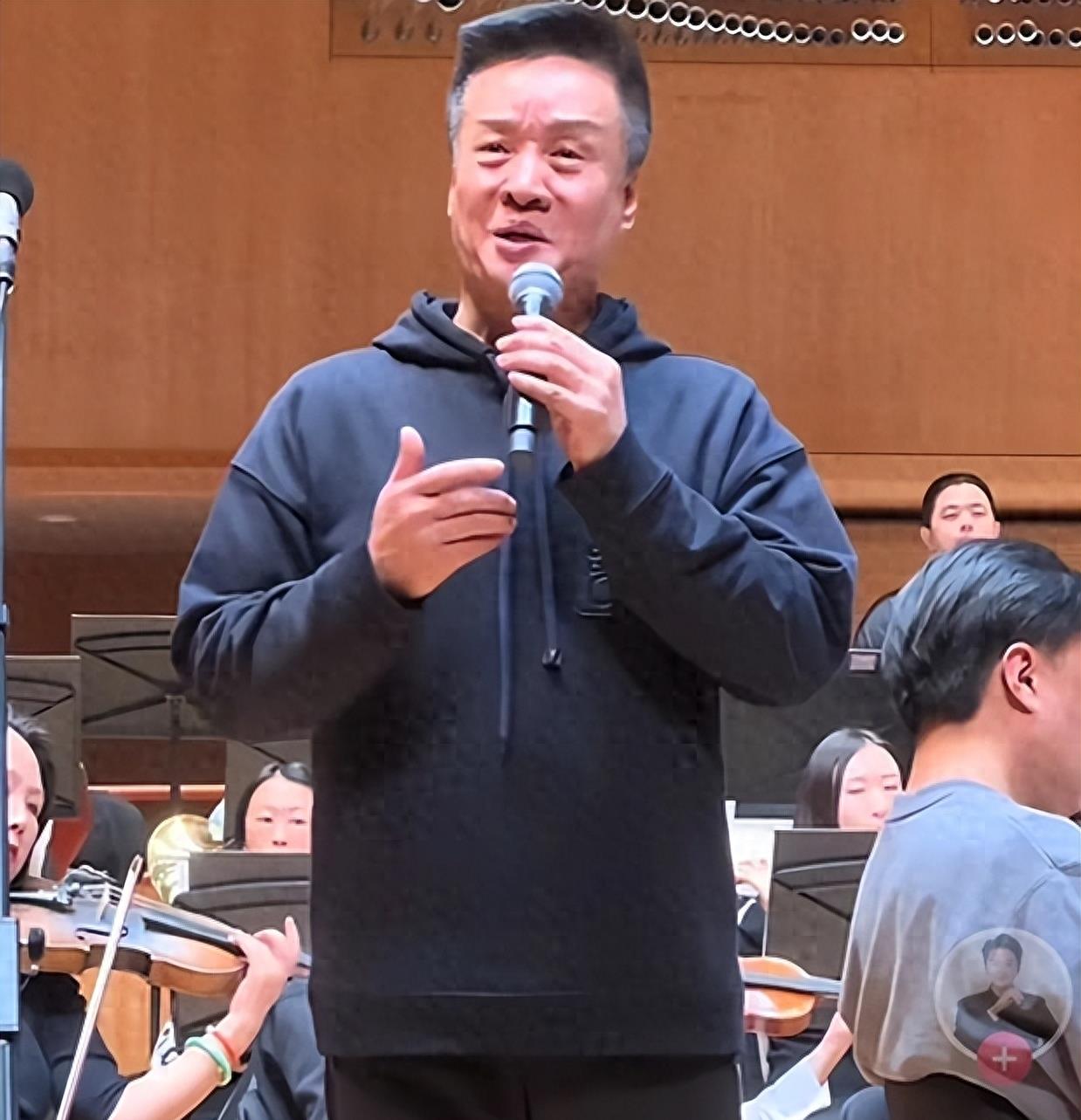 "Little White Poplar" Yan Weiwen: Married his first love at the age of ...