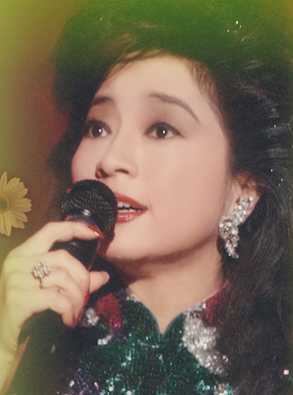 As famous as Teresa Teng, let Andy Lau kneel down, but Xu Xiaofeng, the ...