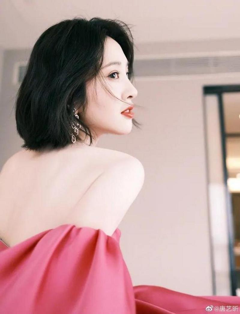 Tang Yixin deserves to be a "big juicy peach". When the photo is ...