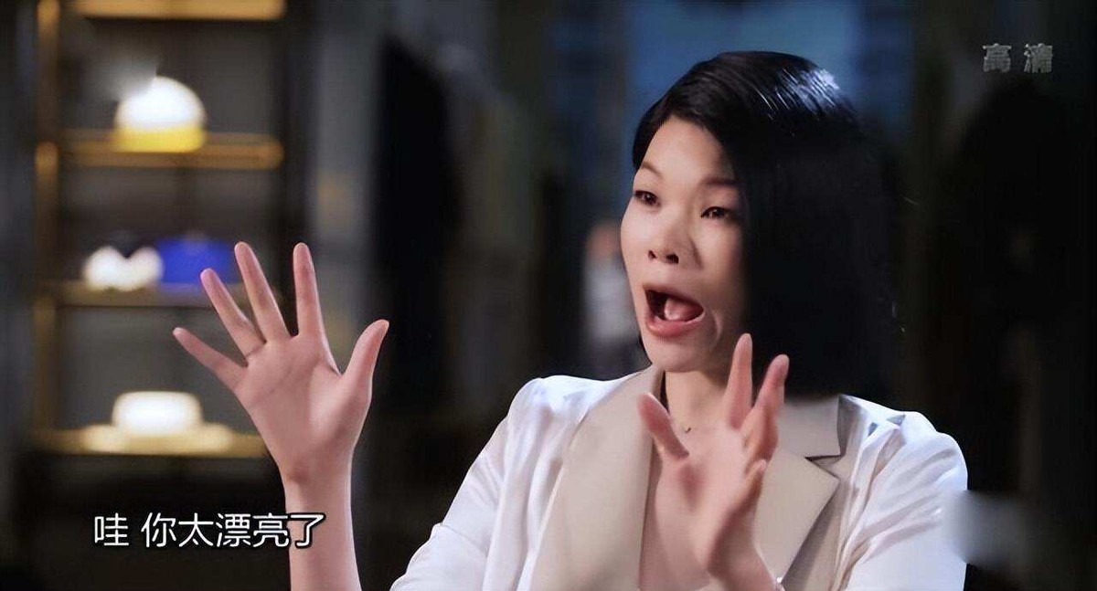 Supermodel Lu Yan: From a rural girl to a top model, married to a ...