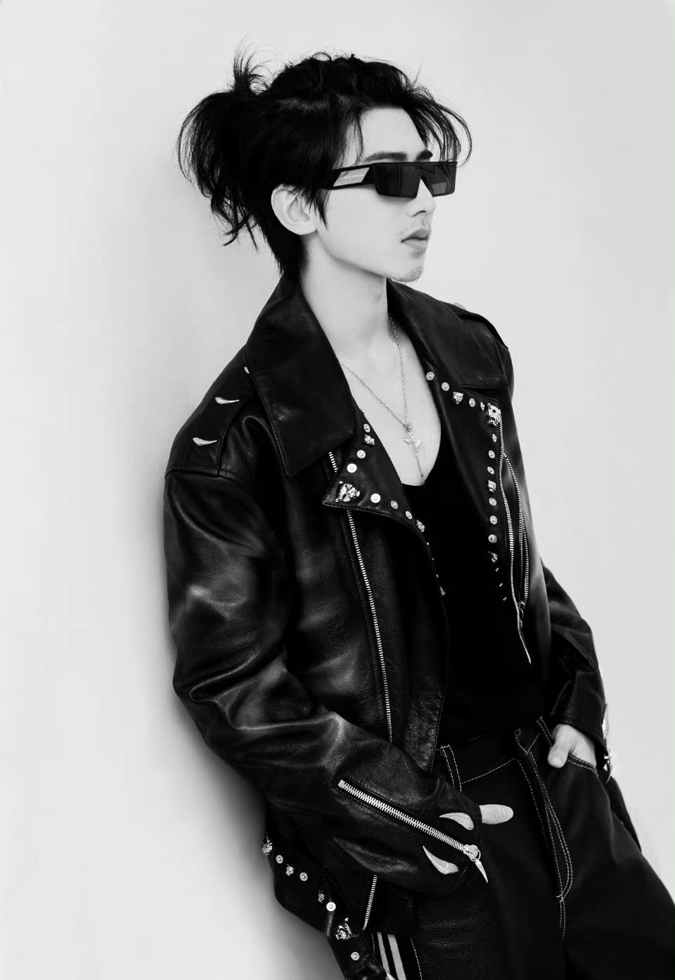 The red carpet of TMEA ceremony is here!Cai Xukun takes the tough guy ...