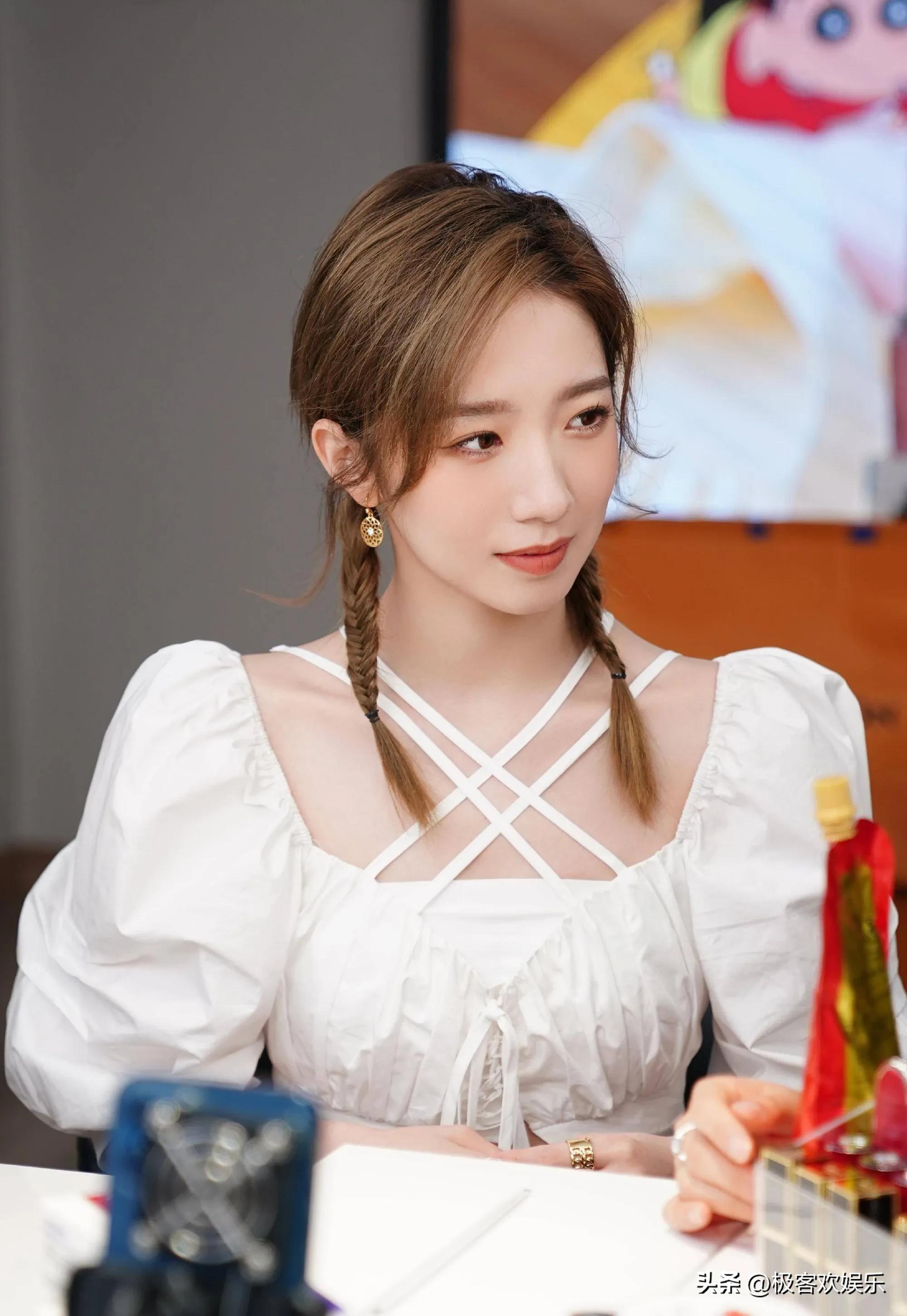 Meng Meiqi: An actor with a beautiful voice and excellent dance skills ...