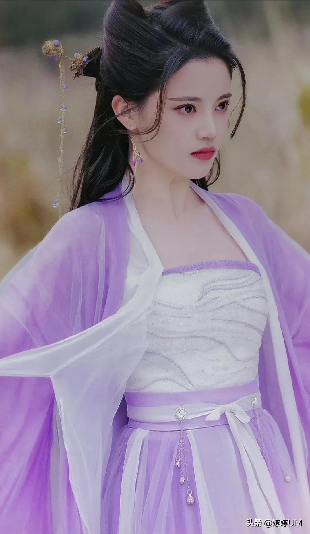 In "Till The End Of The Moon", she played Pianran Sun Zhenni, fair ...