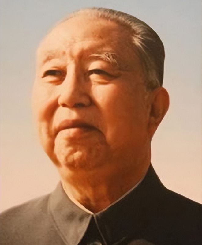 Yao Wenyuan: We still need to help Hua Guofeng, this is the overall ...