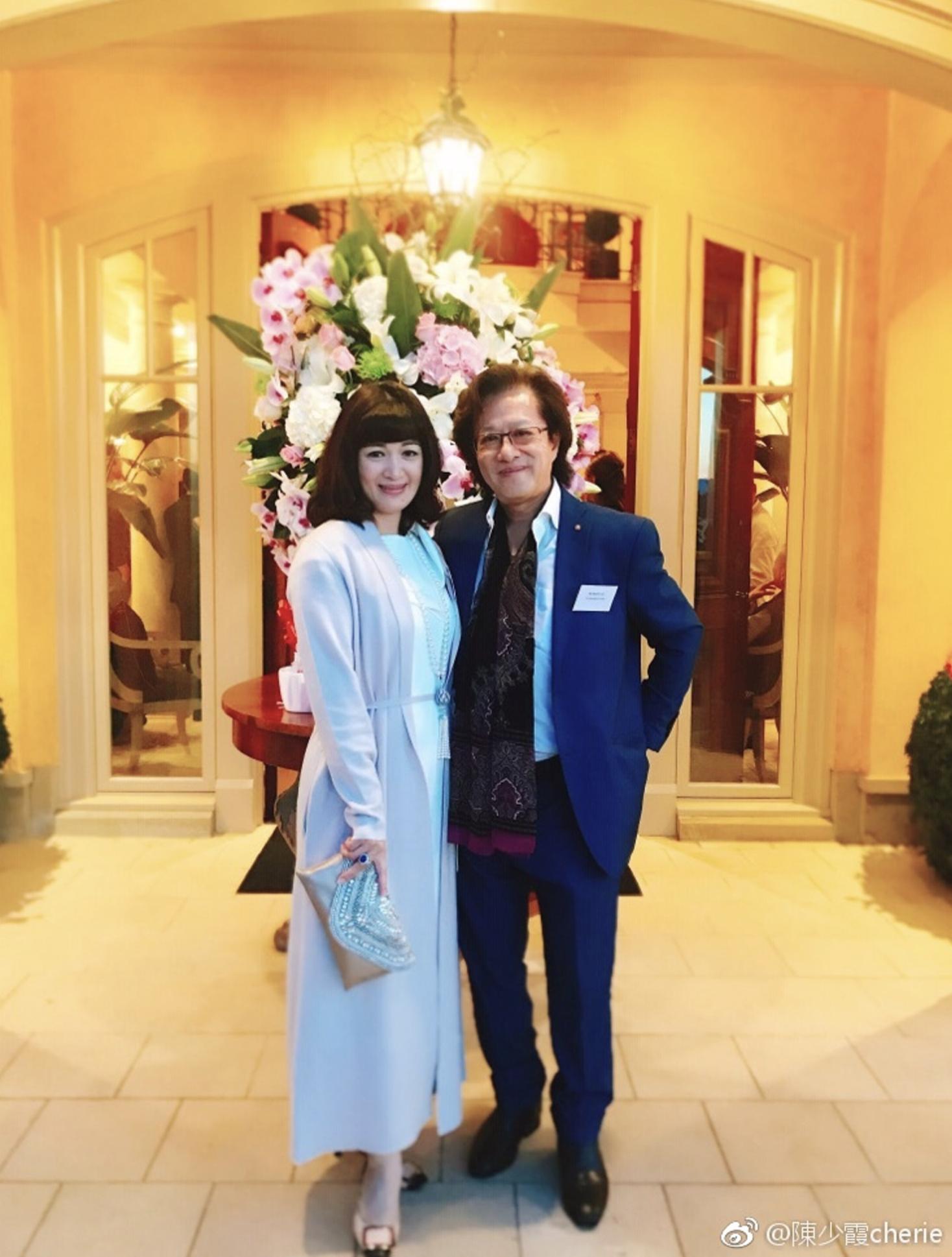 52-year-old Tang Wenlong made a public relationship, exposing that his ...