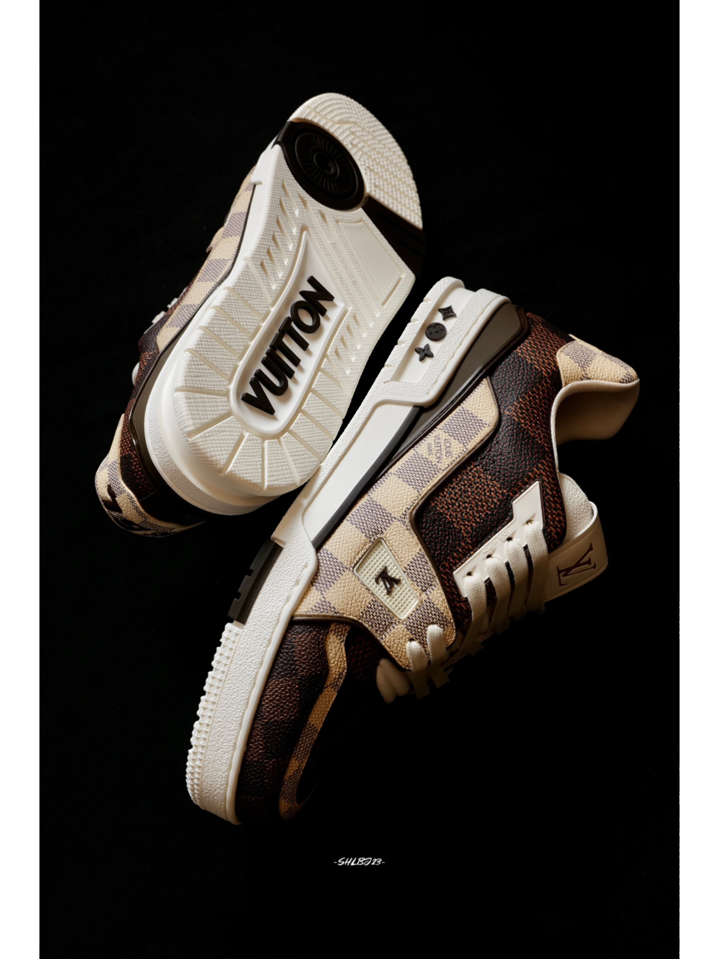 LV Trainer checkerboard double fight - iNEWS