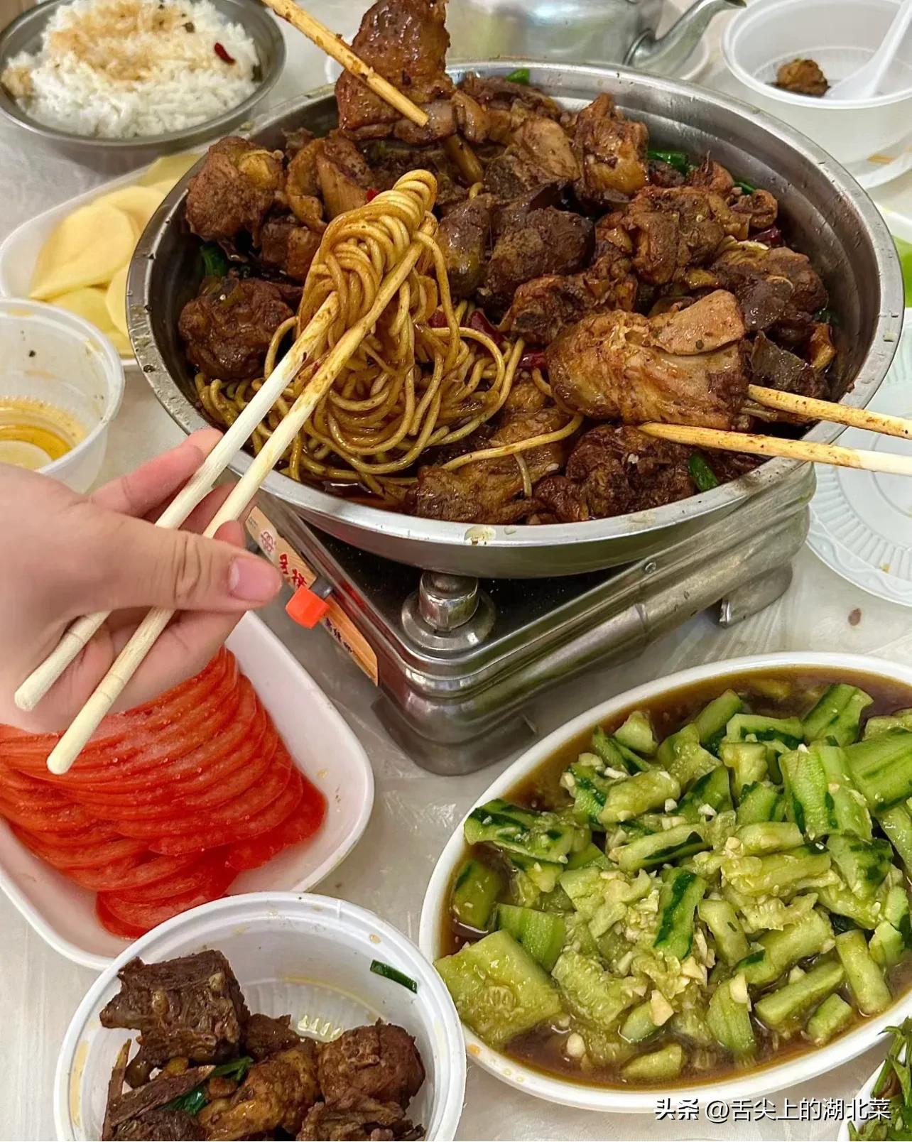 My sister-in-law is too stingy to make appointments. I eat Du's chicken ...