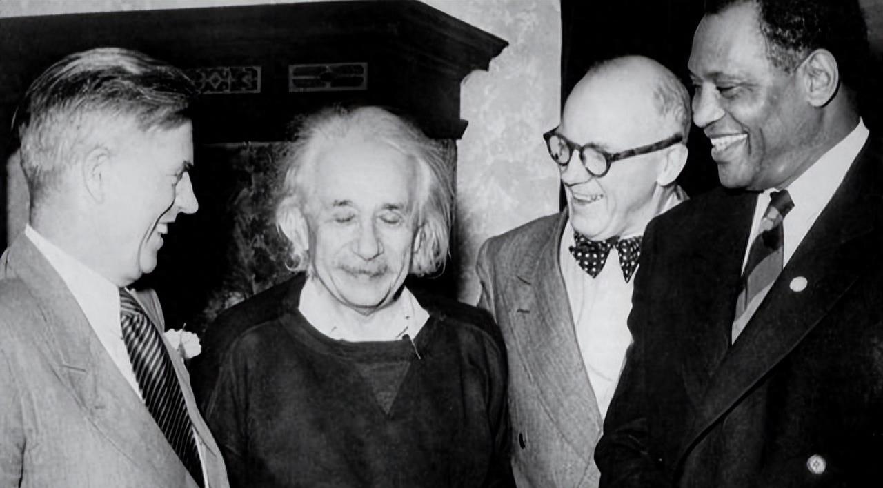 Einstein used his office as a "bridal chamber" just to date a 40-year ...
