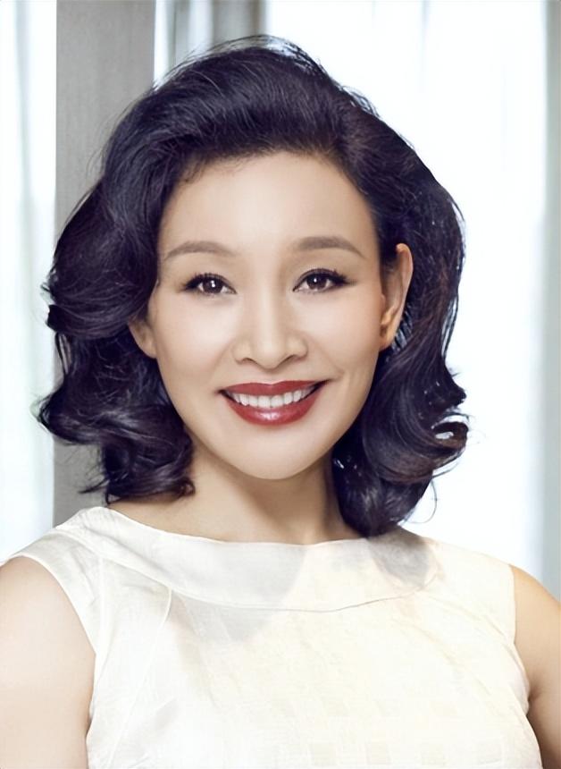 Under the evacuation order, after winning the Hundred Flowers Movie at ...