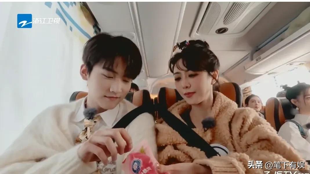 Xue Kaiqi and Zhou Keyu, this pair of siblings with a 21-year difference in love, actually makes ...