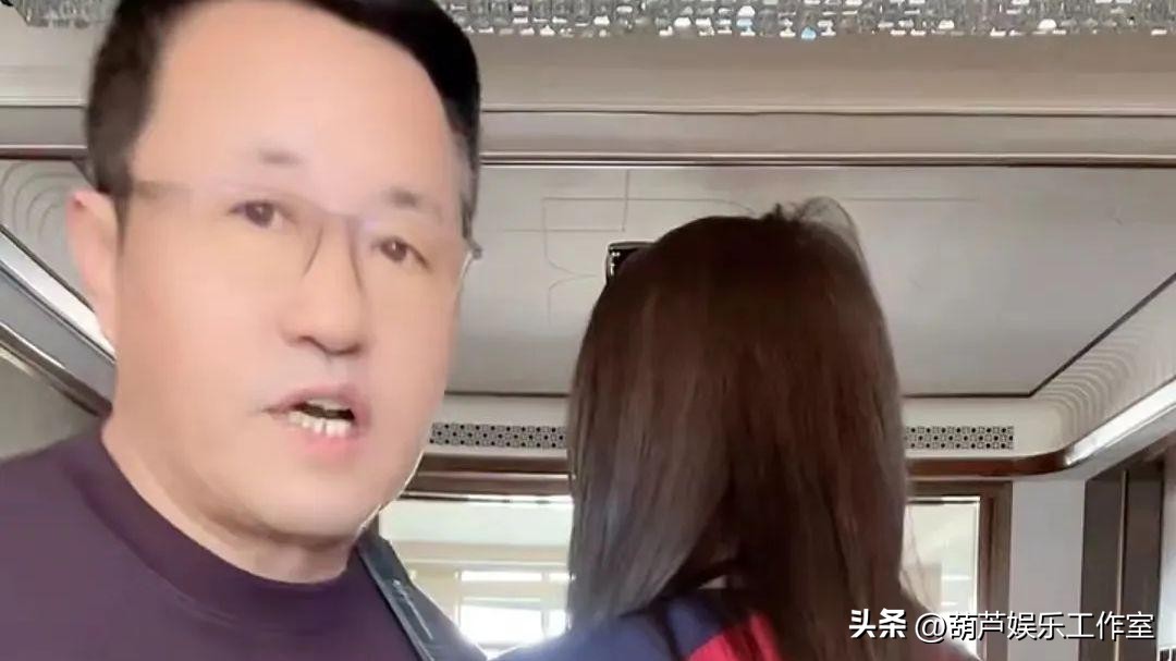 Wang Xiaobao's live broadcast angrily scolded his wife for losing her family, and the wrong ...