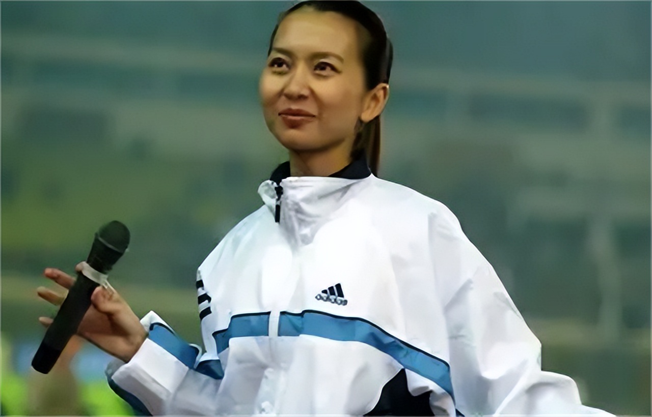 The recent situation of former international footballer Li Bing and ...