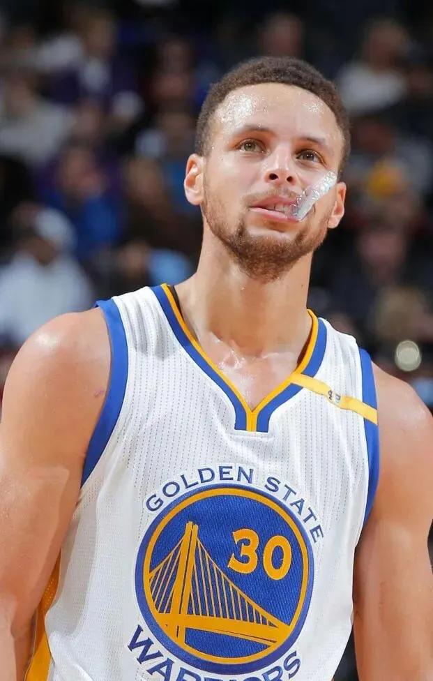 Kuritian mode is on! Curry beat the crying king with 50 points! - iMedia